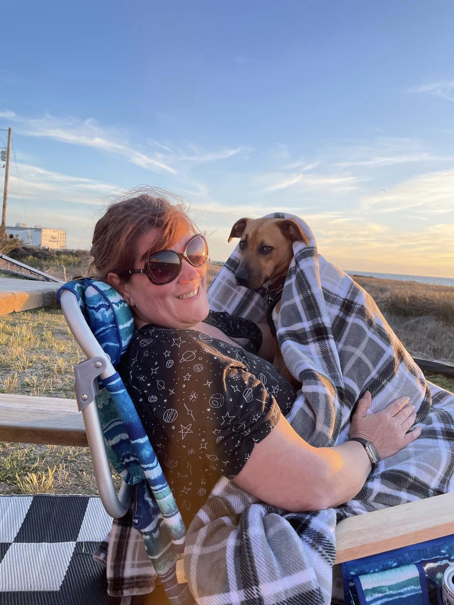 A Journey From Fear to Trust: Mama Dog and Her 14 Pups' Heartfelt ...
